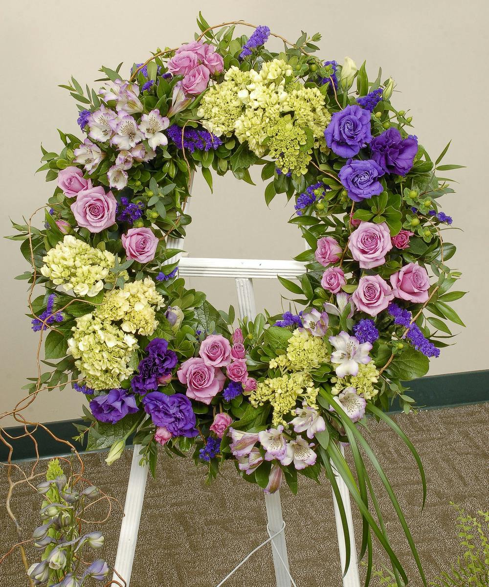 Regal Funeral Flower Wreath | Zeidler's Flowers